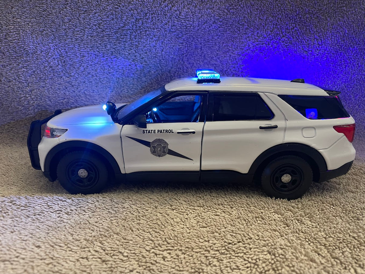 1/24 scale Washington State Diecast Model Police car with working ligh ...